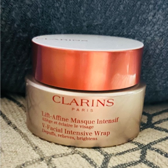 Clarins | Skincare | Clarins Vfacial Intensive Wrap Depuffing Face Mask ...